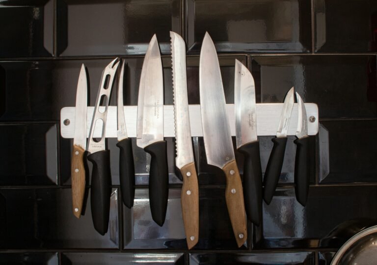 12 Types Of Kitchen Knives and Their Uses With Pictures - For ...